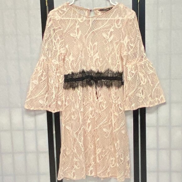 Zara | Dresses | Zara Basic Lace Babydoll Mini Dress Flared Long Sleeve Shift Peach Black M ...
